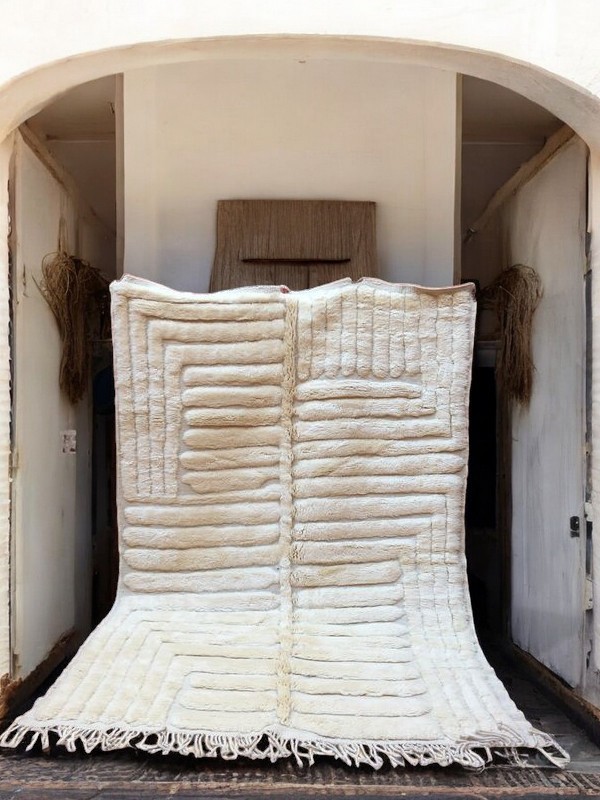 Luxury Moroccan Berber carpet M'rirt white relief patterns